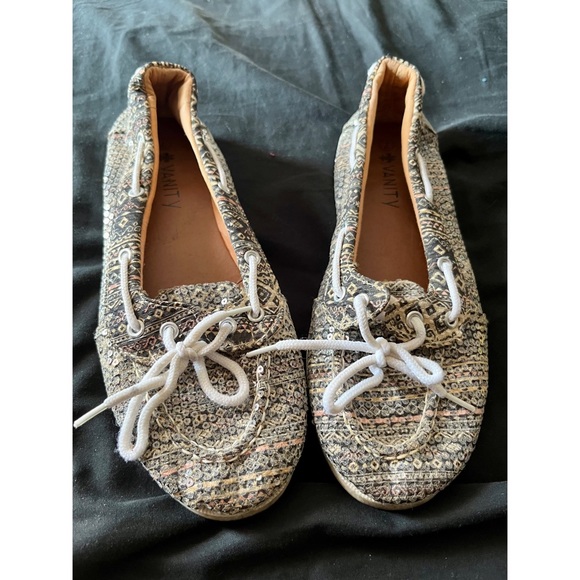 Vanity | Shoes | Preloved Vanity Boat Shoe | Poshmark